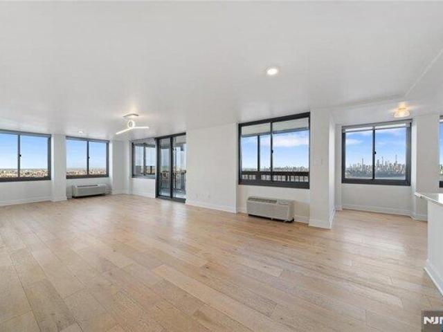 condo with 3 bedroom, Cliffside Park NJ ES104114023