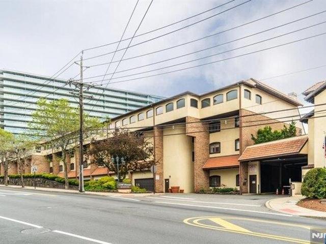 condo with 3 bedroom, Cliffside Park NJ ES104114312
