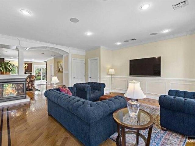 condo with 3 bedroom, Cliffside Park NJ ES104375384