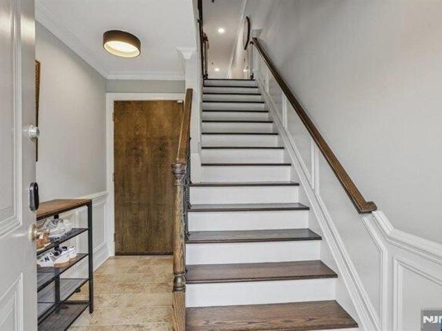 condo with 3 bedroom, Cliffside Park NJ ES104446107