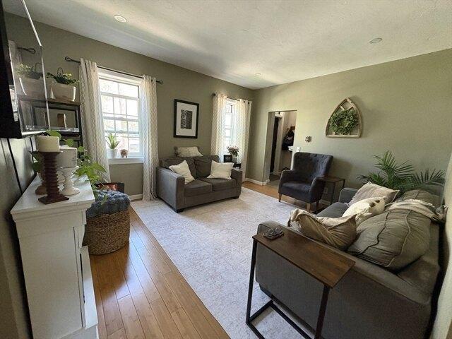 condo with 3 bedroom, Clinton MA ES104078849