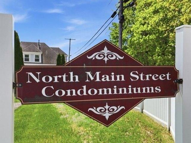 condo with 3 bedroom, Clinton MA ES104078955