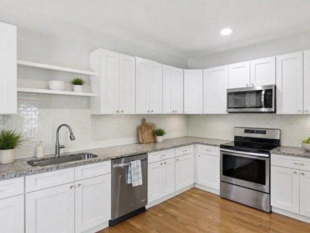 condo with 3 bedroom, Clinton MA ES104762270
