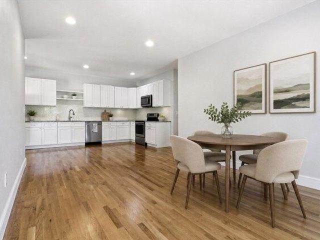 condo with 3 bedroom, Clinton MA ES105141184