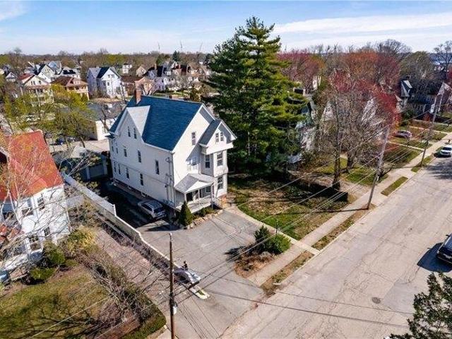 condo with 3 bedroom, Cranston RI DLS101603390