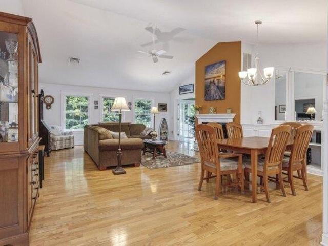 condo with 3 bedroom, Cumberland ME ES104328747