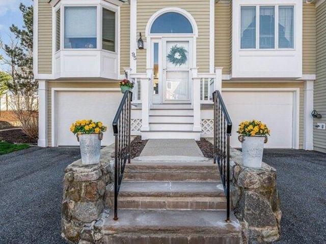 condo with 3 bedroom, Danvers MA DLS102634487