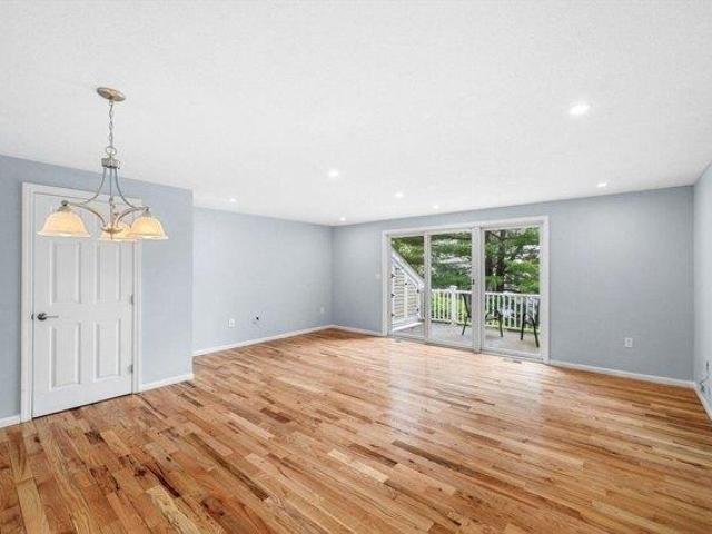 condo with 3 bedroom, Danvers MA ES103075114