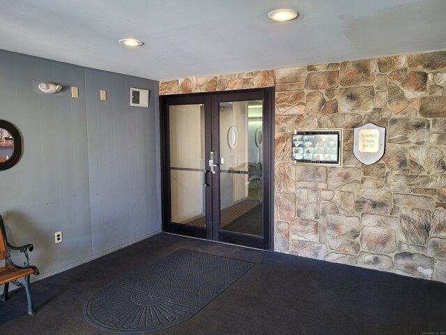 condo with 3 bedroom, Danbury CT ES104237970
