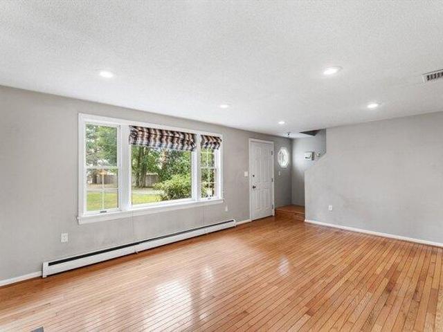 condo with 3 bedroom, Dedham MA ES104758489
