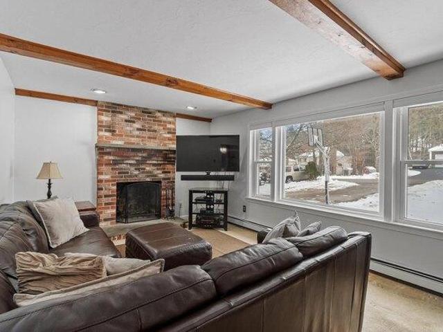 condo with 3 bedroom, Derry NH DLS102154867