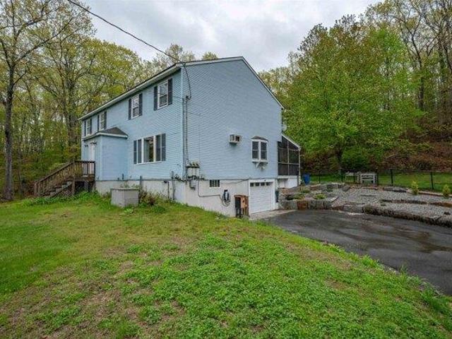 condo with 3 bedroom, Derry NH DS103848232