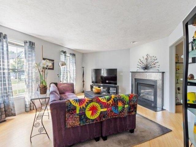 condo with 3 bedroom, Dover NH ES105124834