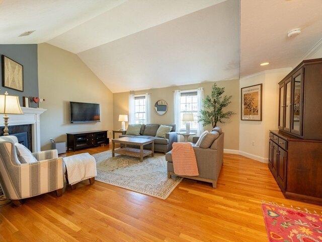 condo with 3 bedroom, Duxbury MA DLS101998186