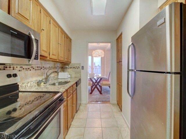 condo with 3 bedroom, East Orange NJ DS103600876