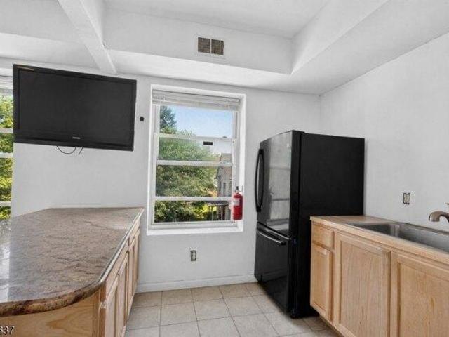 condo with 3 bedroom, East Orange NJ ES104850767