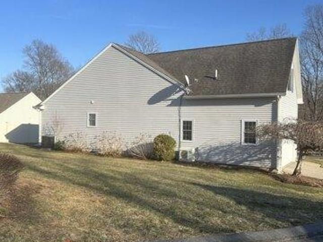 condo with 3 bedroom, East Hampton CT ES103126607