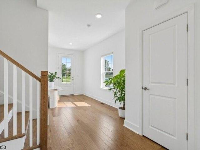 condo with 3 bedroom, East Hanover NJ ES104849361