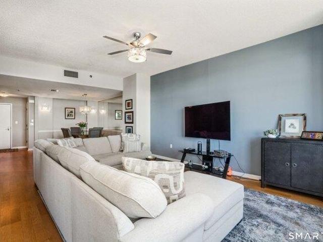 condo with 3 bedroom, East Hartford CT ES104441252