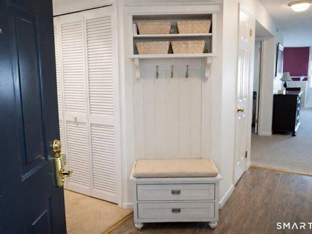 condo with 3 bedroom, East Haven CT DS102594577