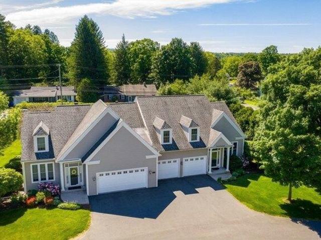 condo with 3 bedroom, Easthampton MA ES103809238