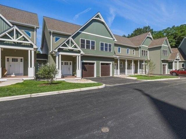 condo with 3 bedroom, Easthampton MA ES104852875