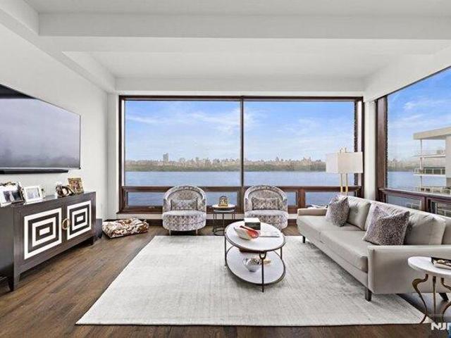 condo with 3 bedroom, Edgewater NJ DS102583250