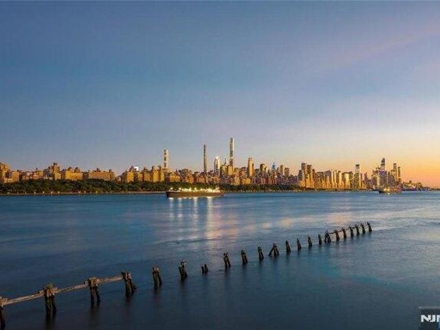 condo with 3 bedroom, Edgewater NJ DS103619238