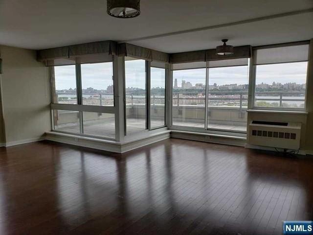 condo with 3 bedroom, Edgewater NJ DS104405742