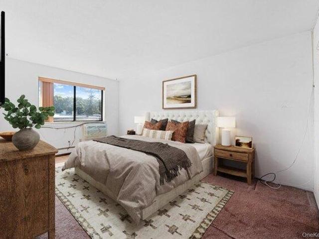 condo with 3 bedroom, Elmhurst NY ES103600994
