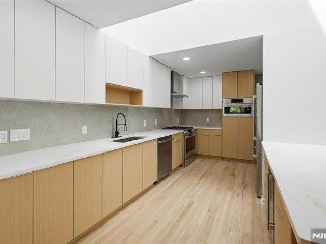 condo with 3 bedroom, Englewood NJ DS104443331