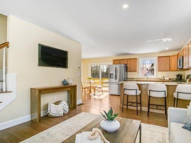 condo with 3 bedroom, Epping NH ES105107340