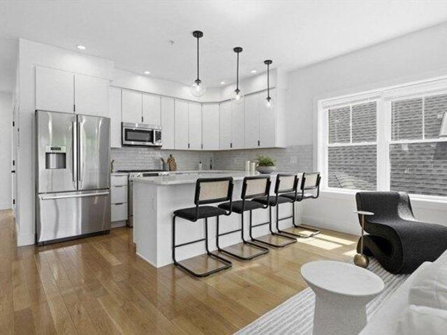 condo with 3 bedroom, Everett MA DS102778130