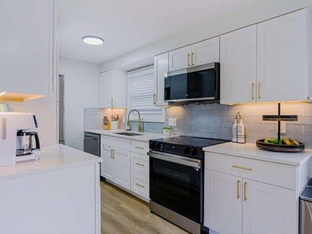 condo with 3 bedroom, Everett MA DS103020347