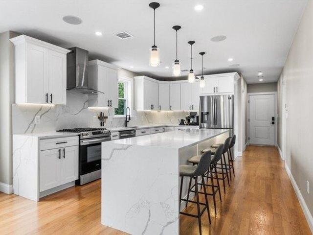 condo with 3 bedroom, Everett MA ES104011619