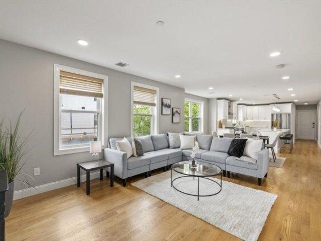 condo with 3 bedroom, Everett MA ES103160455