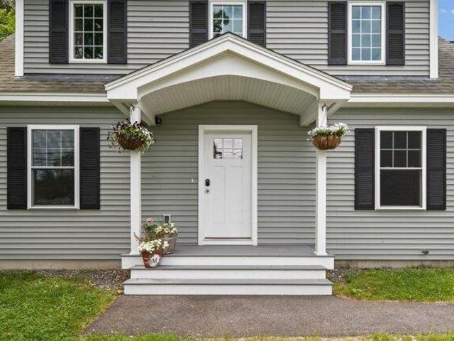 condo with 3 bedroom, Exeter NH ES103432431