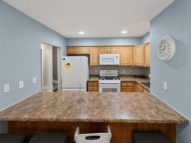 condo with 3 bedroom, Fall River MA ES104479803