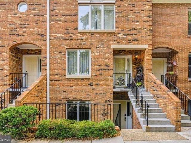 condo with 3 bedroom, Falls Church VA ES104900292
