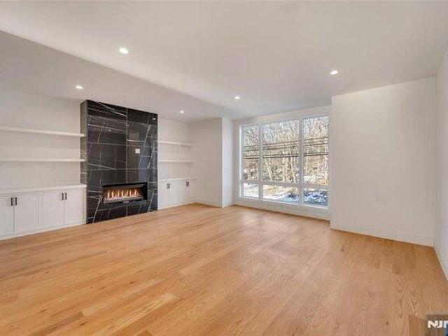 condo with 3 bedroom, Fort Lee NJ DLS102213820