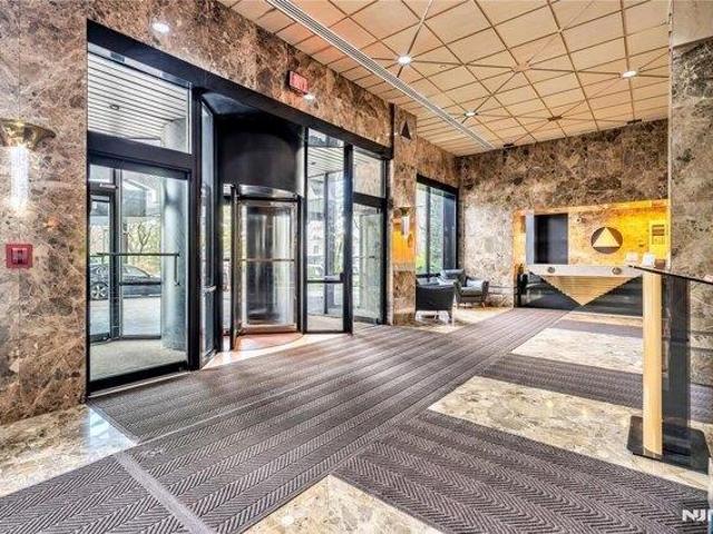 condo with 3 bedroom, Fort Lee NJ DLS102346204