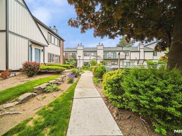 condo with 3 bedroom, Fort Lee NJ DS102762547
