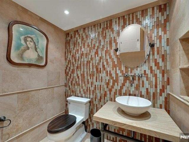 condo with 3 bedroom, Fort Lee NJ ES103664141