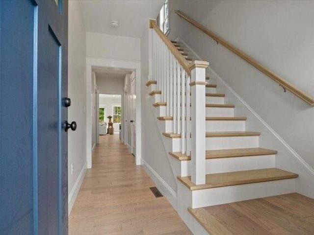 condo with 3 bedroom, Franklin MA DS102583754