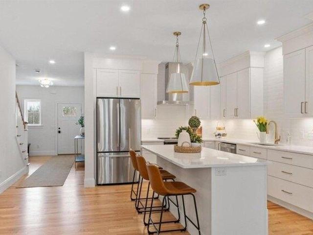 condo with 3 bedroom, Franklin MA DS103037494