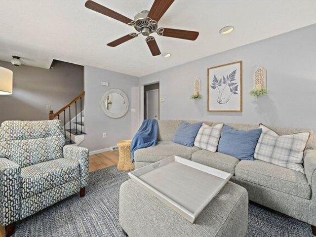 condo with 3 bedroom, Franklin MA ES104853228