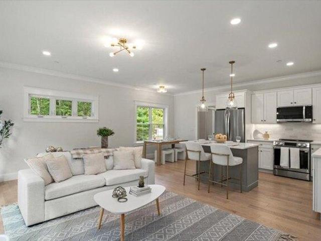 condo with 3 bedroom, Franklin MA ES104904984