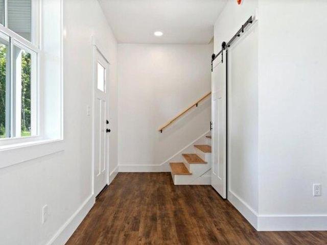 condo with 3 bedroom, Gardiner ME DLS102062115