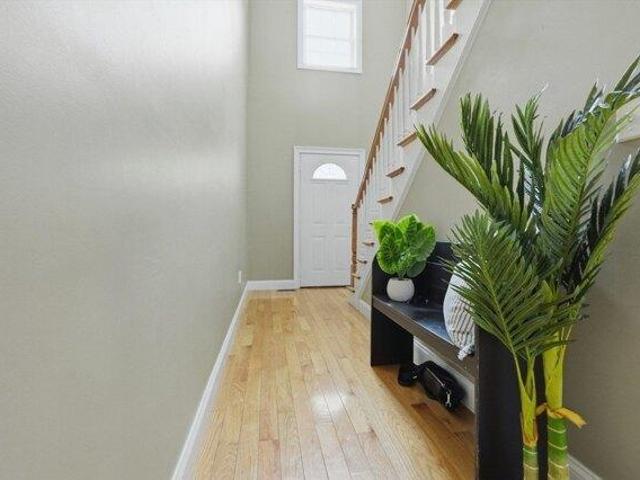 condo with 3 bedroom, Gardner MA DS104010313