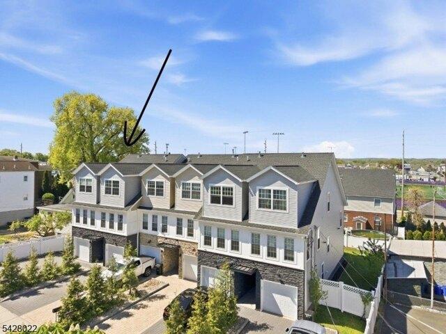condo with 3 bedroom, Garfield NJ DLS102280233